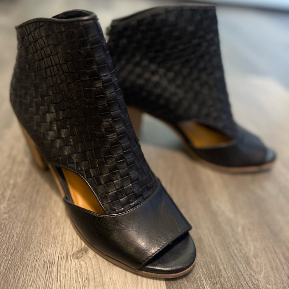 Patricia Nash | Shoes | Patricia Nash Rosetta Leather Woven Cutout ...